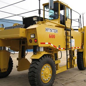 Remanufactured Hyster A Series Straddle Truck® Carriers
